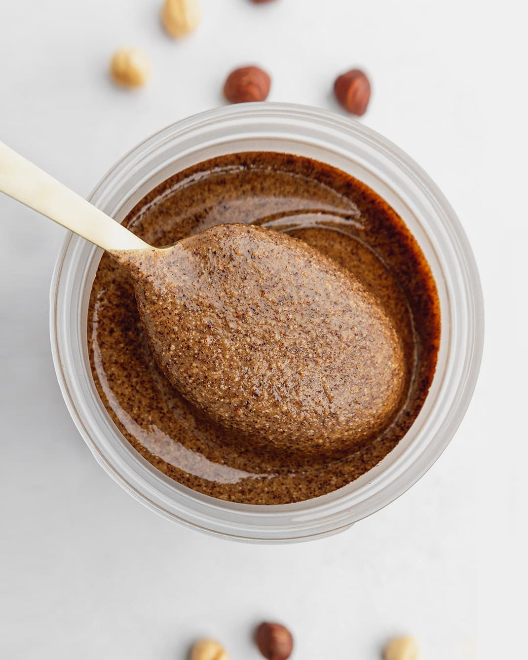 Hazelnut Butter Banana Muffins | nomz